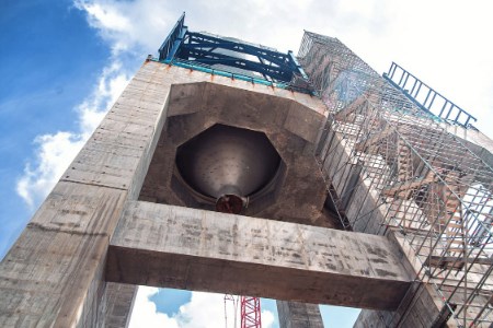 Main section of new delayed coking unit installed at Omsk refinery ...